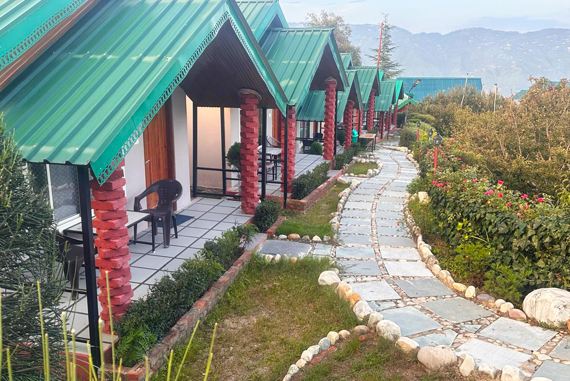 Snow Trails Resort Koti Neen-Luxary Adventure Camping Holiday-Luxury ...